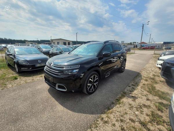 Черный Ситроен C5 Aircross 2019 в Вильнюс, объемом двигателя 1.50 л и пробегом 213 тыс. км за 8650 €, фото 1 на AUTOMOTO.COM.LV