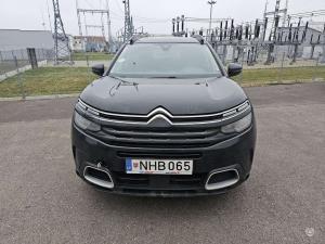 Black Citroen C5 Aircross 2020 in Kaunas, with an engine capacity of 1.50 L and mileage of 262 thousand km for 8000 €, photo 2 on AUTOMOTO.COM.LV