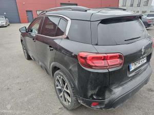 Black Citroen C5 Aircross 2020 in Kaunas, with an engine capacity of 1.50 L and mileage of 262 thousand km for 8000 €, photo 6 on AUTOMOTO.COM.LV