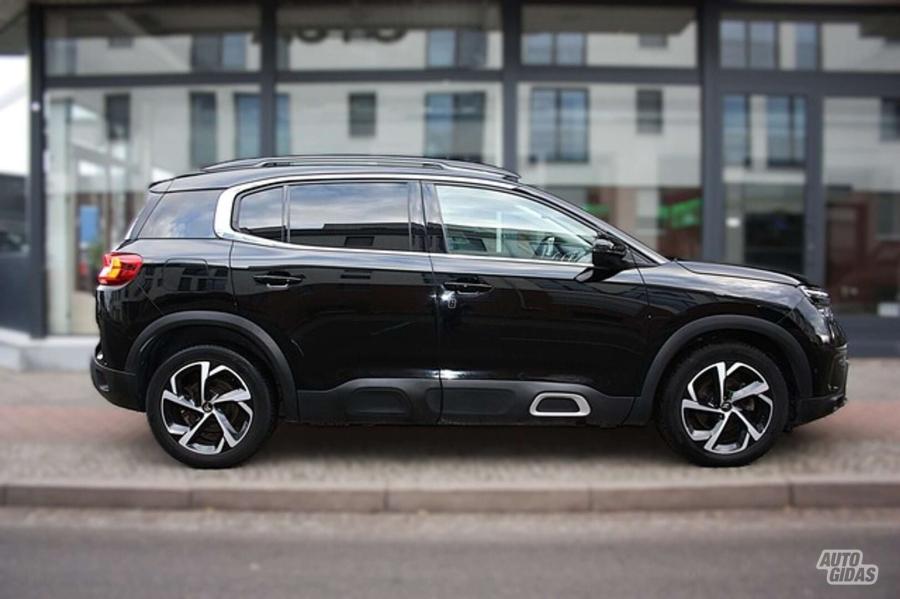 Black Citroen C5 Aircross 2020 in Kaunas, with an engine capacity of 2.00 L and mileage of 71 thousand km for 22369 €, photo 7 on AUTOMOTO.COM.LV