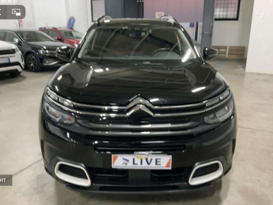 Black Citroen C5 Aircross 2020 in Vilnius, with an engine capacity of 1.50 L and mileage of 147 thousand km for 10600 €, photo 2 on AUTOMOTO.COM.LV