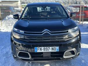 Black Citroen C5 Aircross 2020 in Vilnius, with an engine capacity of 1.20 L and mileage of 137 thousand km for 10405 €, photo 2 on AUTOMOTO.COM.LV