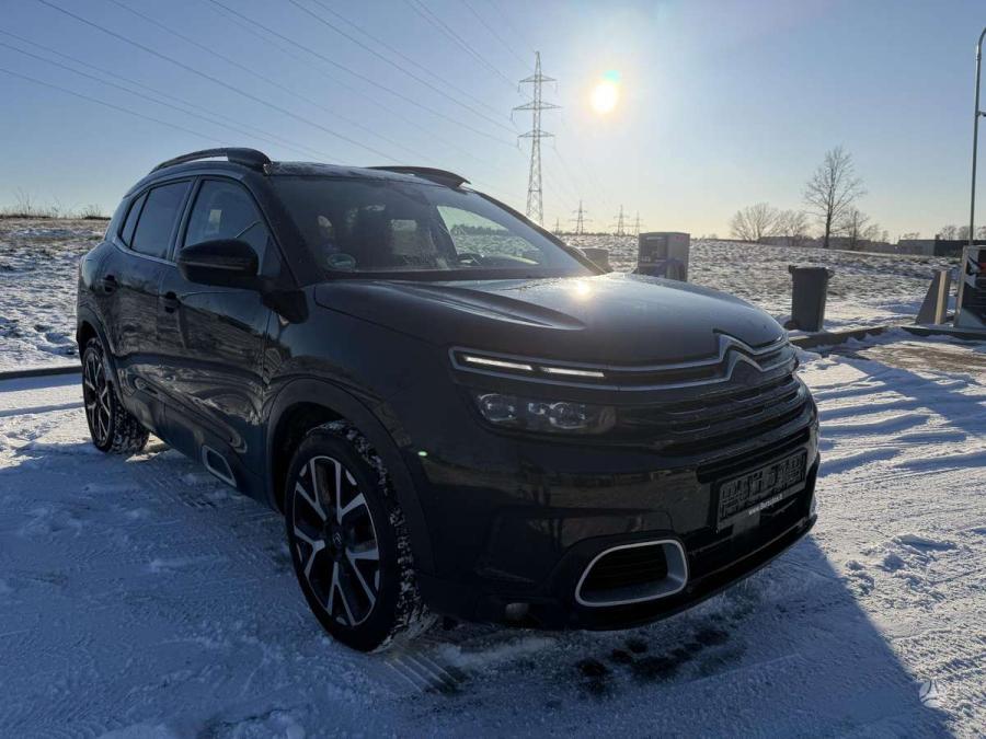 Black Citroen C5 Aircross 2020 in Kaunas, with an engine capacity of 1.60 L and mileage of 166 thousand km for 15200 €, photo 4 on AUTOMOTO.COM.LV