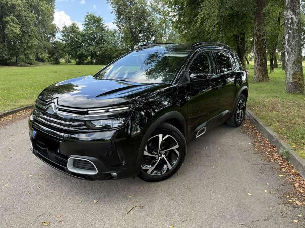 Melns Citroen C5 Aircross 2020 Tauragė, ar dzinēja tilpumu 1.50 L un nobraukumu 193 tūkst. km par 10527 €, foto 1 vietnē AUTOMOTO.COM.LV
