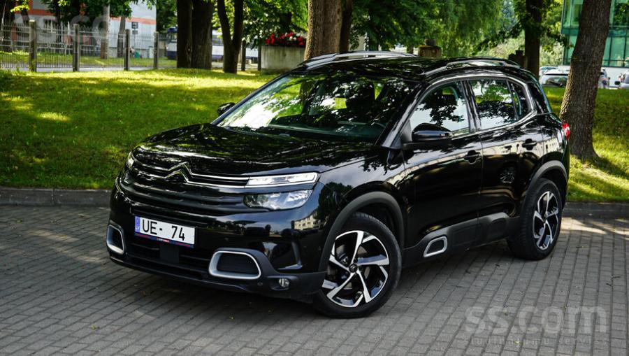 Черный Ситроен C5 Aircross 2020 в Рига, объемом двигателя 1.20 л и пробегом 207 тыс. км за 13450 €, фото 1 на AUTOMOTO.COM.LV