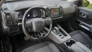 Черный Ситроен C5 Aircross 2020 в Рига, объемом двигателя 1.20 л и пробегом 207 тыс. км за 13450 €, фото 17 на AUTOMOTO.COM.LV