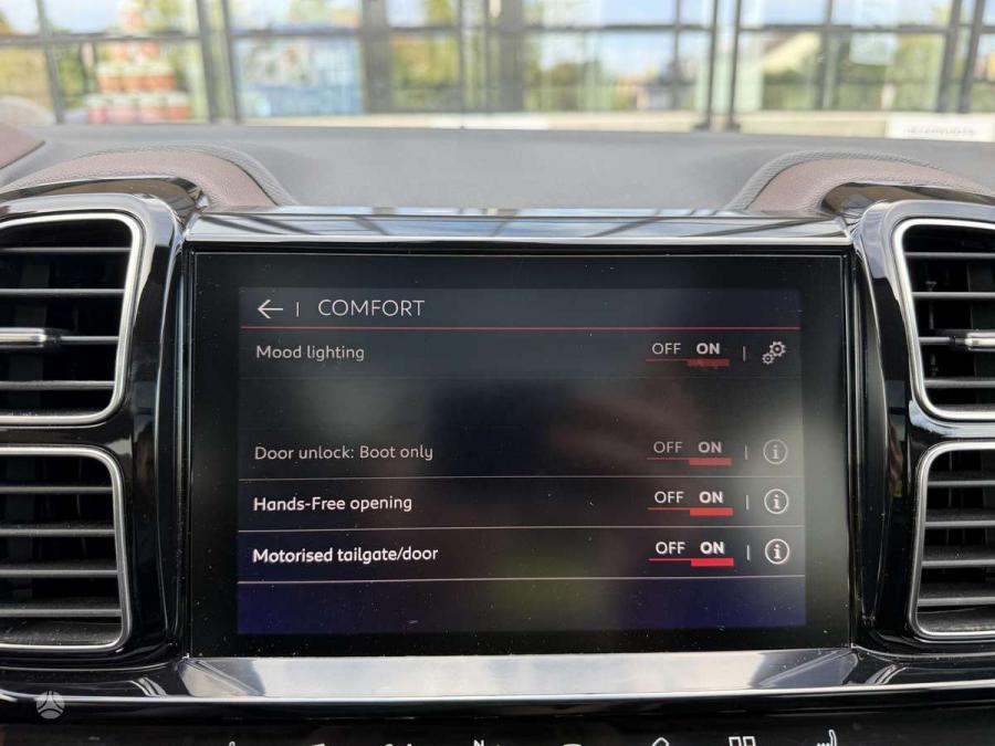Melns Citroen C5 Aircross 2020 Kauņa, ar dzinēja tilpumu 1.60 L un nobraukumu 183 tūkst. km par 14700 €, foto 42 vietnē AUTOMOTO.COM.LV