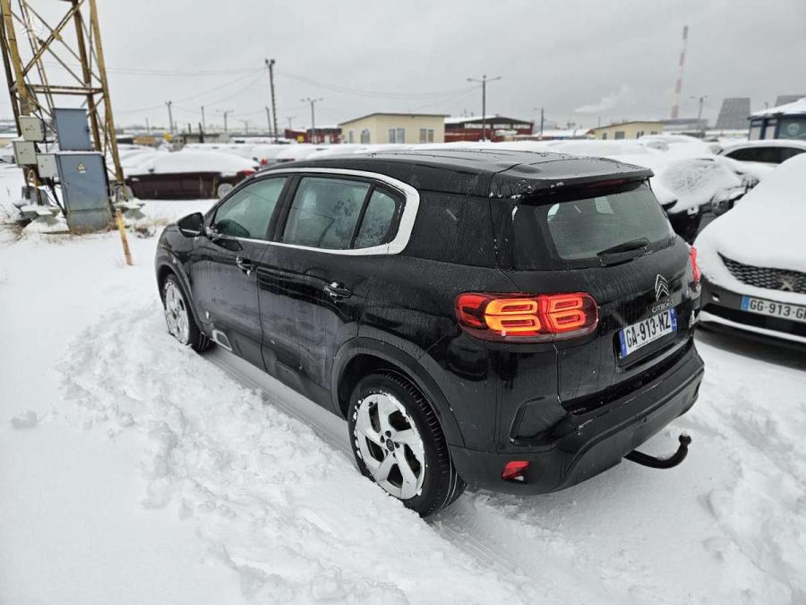 Black Citroen C5 Aircross 2021 in Vilnius, with an engine capacity of 1.50 L and mileage of 193 thousand km for 12463 €, photo 7 on AUTOMOTO.COM.LV