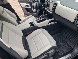 Black Citroen C5 Aircross 2021 in Jelgava, with an engine capacity of 1.20 L and mileage of 158 thousand km for 13490 €, photo 14 on AUTOMOTO.COM.LV