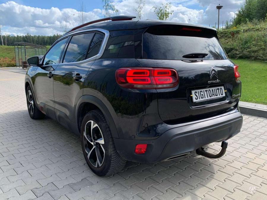 Черный Ситроен C5 Aircross 2021 в Вильнюс, объемом двигателя 1.50 л и пробегом 130 тыс. км за 12600 €, фото 6 на AUTOMOTO.COM.LV