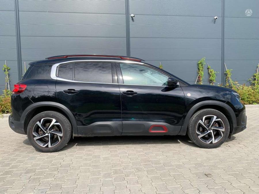 Черный Ситроен C5 Aircross 2021 в Вильнюс, объемом двигателя 1.50 л и пробегом 130 тыс. км за 12600 €, фото 7 на AUTOMOTO.COM.LV