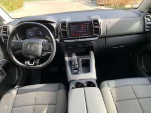 Черный Ситроен C5 Aircross 2021 в Вильнюс, объемом двигателя 1.50 л и пробегом 130 тыс. км за 12600 €, фото 14 на AUTOMOTO.COM.LV