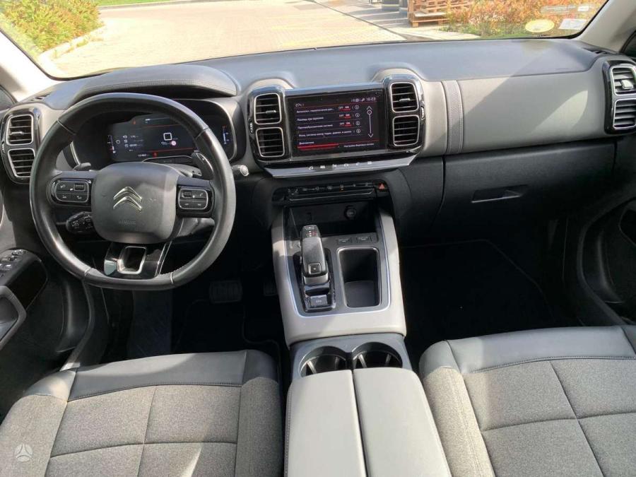Черный Ситроен C5 Aircross 2021 в Вильнюс, объемом двигателя 1.50 л и пробегом 130 тыс. км за 12600 €, фото 14 на AUTOMOTO.COM.LV