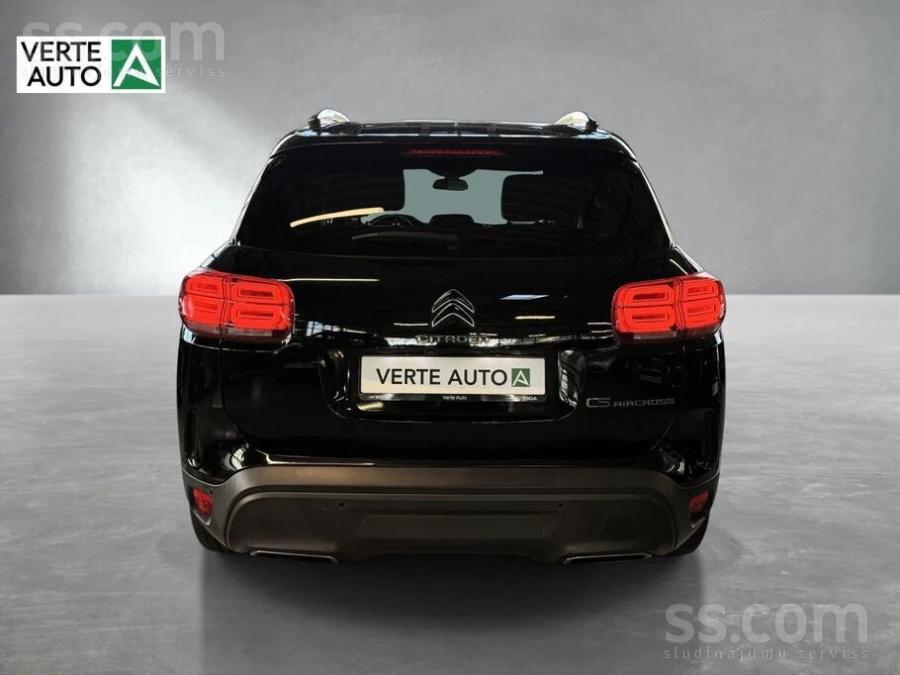 Black Citroen C5 Aircross 2021 in Riga, with an engine capacity of 1.50 L and mileage of 104 thousand km for 17990 €, photo 6 on AUTOMOTO.COM.LV