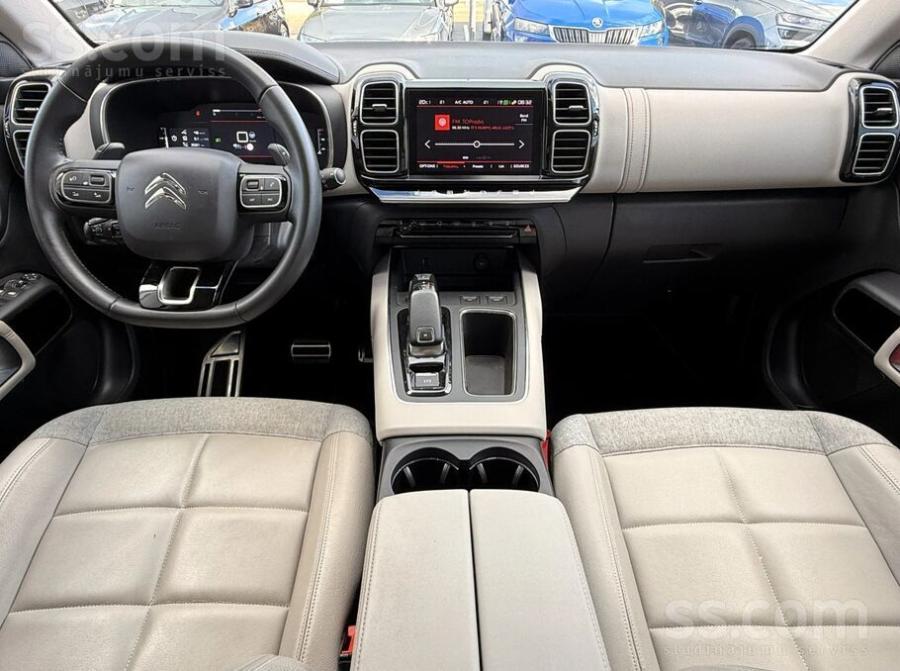 Black Citroen C5 Aircross 2021 in Riga, with an engine capacity of 1.50 L and mileage of 104 thousand km for 17990 €, photo 9 on AUTOMOTO.COM.LV