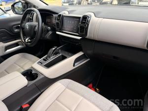 Black Citroen C5 Aircross 2021 in Riga, with an engine capacity of 1.50 L and mileage of 104 thousand km for 17990 €, photo 10 on AUTOMOTO.COM.LV