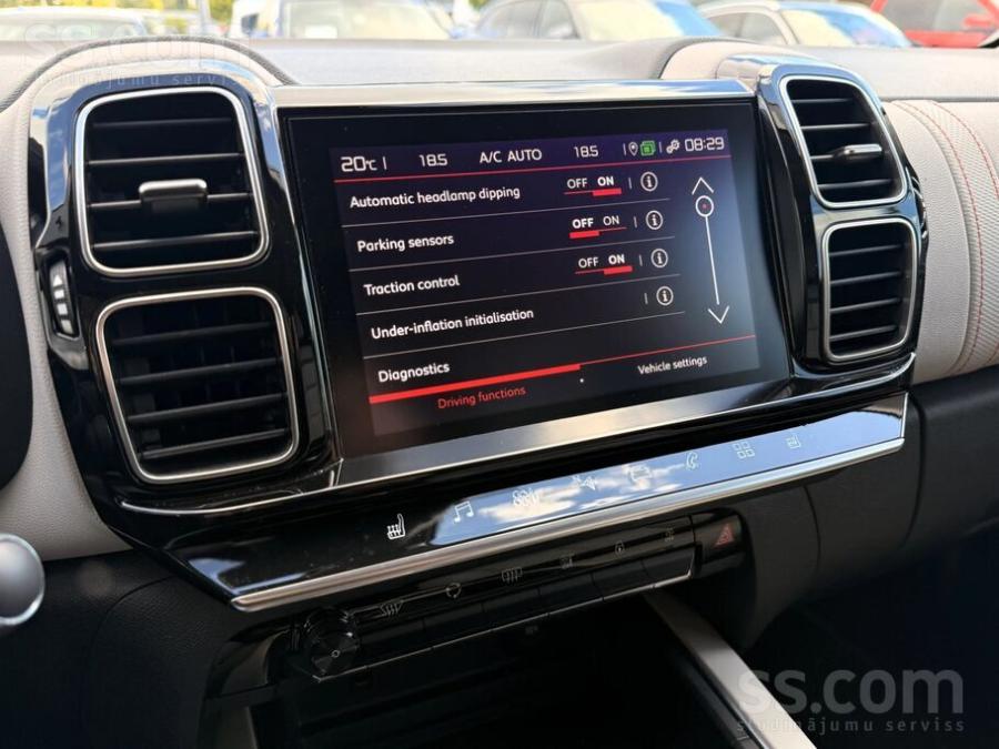 Black Citroen C5 Aircross 2021 in Riga, with an engine capacity of 1.50 L and mileage of 104 thousand km for 17990 €, photo 18 on AUTOMOTO.COM.LV