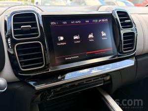 Black Citroen C5 Aircross 2021 in Riga, with an engine capacity of 1.50 L and mileage of 104 thousand km for 17990 €, photo 19 on AUTOMOTO.COM.LV