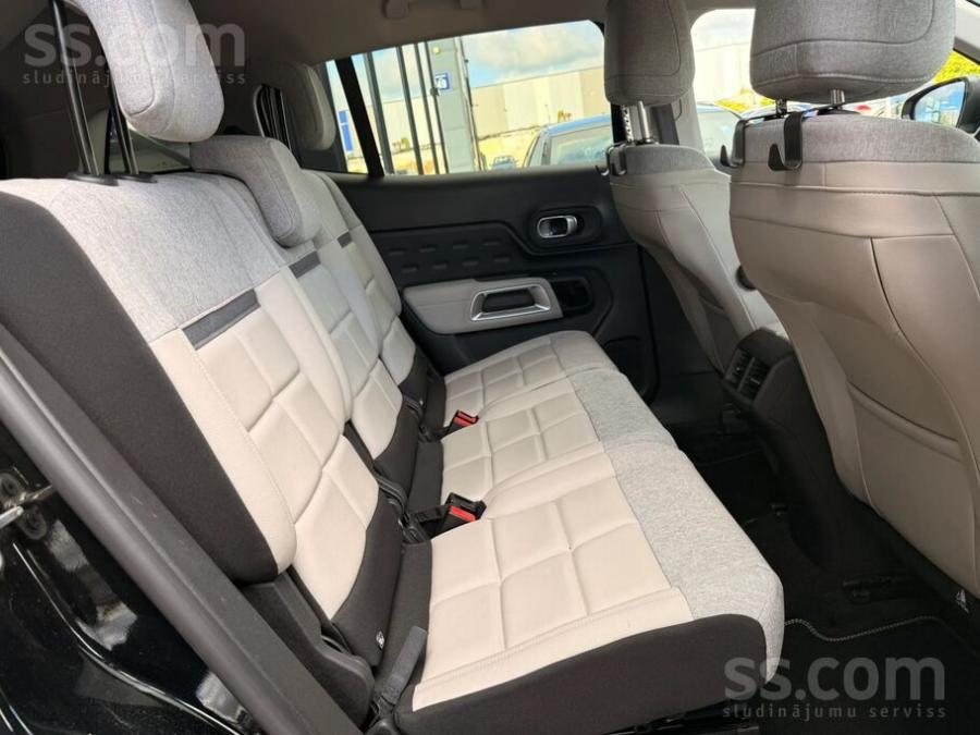 Black Citroen C5 Aircross 2021 in Riga, with an engine capacity of 1.50 L and mileage of 104 thousand km for 17990 €, photo 24 on AUTOMOTO.COM.LV