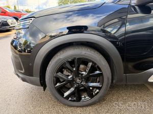 Black Citroen C5 Aircross 2021 in Riga, with an engine capacity of 1.50 L and mileage of 104 thousand km for 17990 €, photo 25 on AUTOMOTO.COM.LV