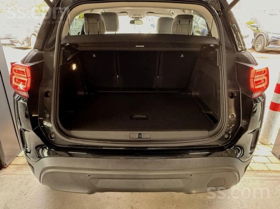 Black Citroen C5 Aircross 2021 in Riga, with an engine capacity of 1.50 L and mileage of 104 thousand km for 17990 €, photo 27 on AUTOMOTO.COM.LV