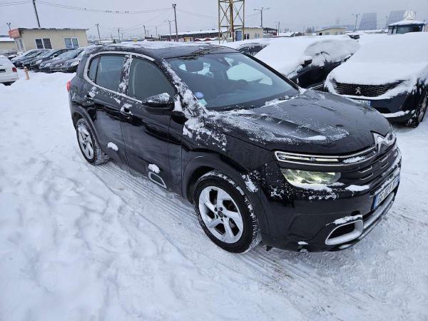 Melns Citroen C5 Aircross 2022 Viļņa, ar dzinēja tilpumu 1.20 L un nobraukumu 183 tūkst. km par 12705 €, foto 1 vietnē AUTOMOTO.COM.LV
