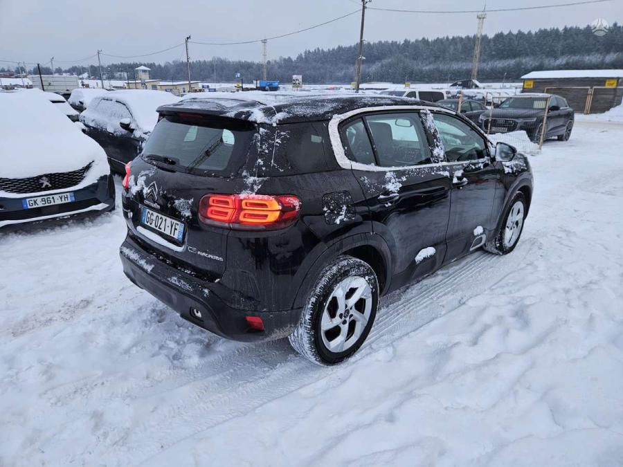 Melns Citroen C5 Aircross 2022 Viļņa, ar dzinēja tilpumu 1.20 L un nobraukumu 183 tūkst. km par 12705 €, foto 5 vietnē AUTOMOTO.COM.LV