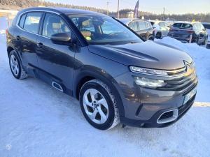 Melns Citroen C5 Aircross 2022 Viļņa, ar dzinēja tilpumu 1.50 L un nobraukumu 189 tūkst. km par 13673 €, foto 2 vietnē AUTOMOTO.COM.LV