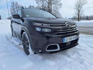 Melns Citroen C5 Aircross 2022 Tauragė, ar dzinēja tilpumu 1.50 L un nobraukumu 241 tūkst. km par 12200 €, foto  vietnē AUTOMOTO.COM.LV