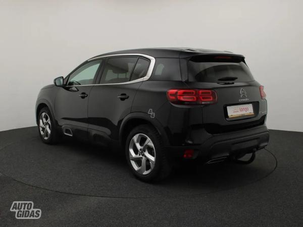 Black Citroen C5 Aircross 2022 in Vilnius, with an engine capacity of 1.20 L and mileage of 155 thousand km for 14299 €, photo 7 on AUTOMOTO.COM.LV