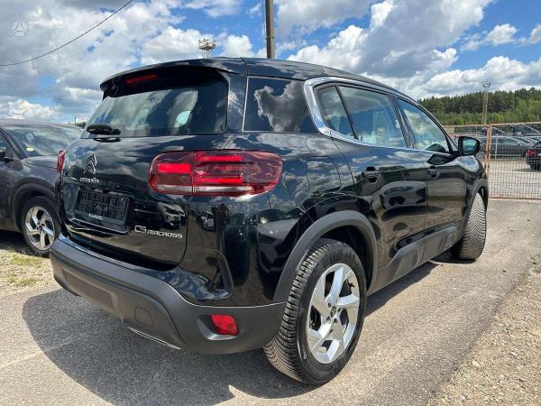 Black Citroen C5 Aircross 2022 in Vilnius, with an engine capacity of 1.20 L and mileage of 136 thousand km for 13500 €, photo 9 on AUTOMOTO.COM.LV