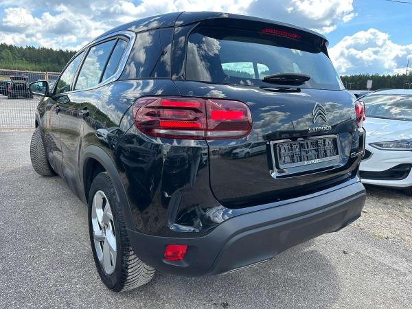 Black Citroen C5 Aircross 2022 in Vilnius, with an engine capacity of 1.20 L and mileage of 136 thousand km for 13500 €, photo 10 on AUTOMOTO.COM.LV