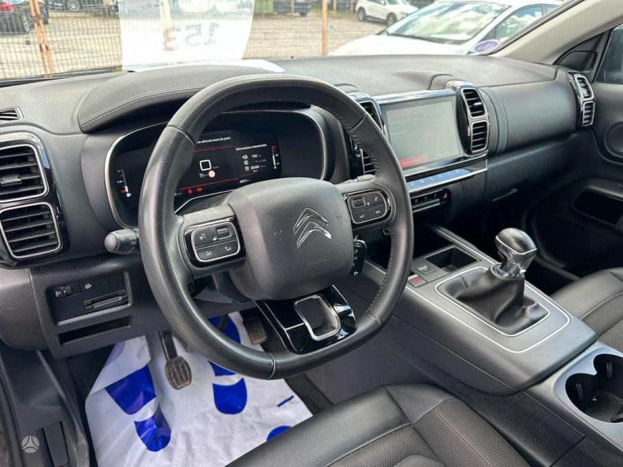 Melns Citroen C5 Aircross 2022 Viļņa, ar dzinēja tilpumu 1.20 L un nobraukumu 136 tūkst. km par 13500 €, foto 13 vietnē AUTOMOTO.COM.LV