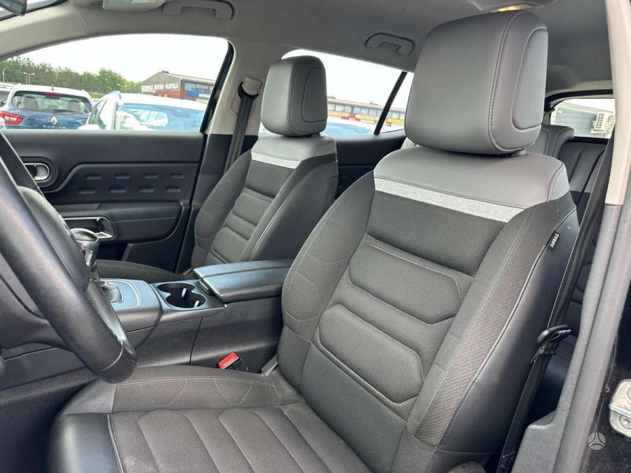 Melns Citroen C5 Aircross 2022 Viļņa, ar dzinēja tilpumu 1.20 L un nobraukumu 136 tūkst. km par 13500 €, foto 18 vietnē AUTOMOTO.COM.LV