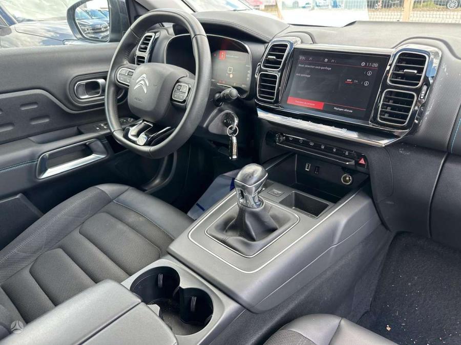 Melns Citroen C5 Aircross 2022 Viļņa, ar dzinēja tilpumu 1.20 L un nobraukumu 136 tūkst. km par 13500 €, foto 28 vietnē AUTOMOTO.COM.LV