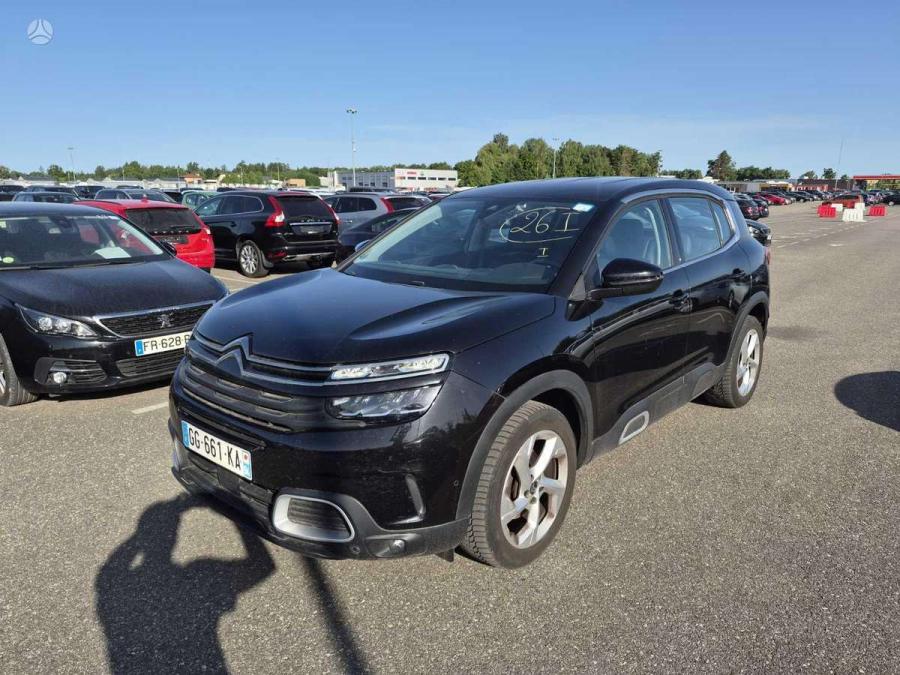 Черный Ситроен C5 Aircross 2022 в Вильнюс, объемом двигателя 1.50 л и пробегом 113 тыс. км за 12900 €, фото 1 на AUTOMOTO.COM.LV