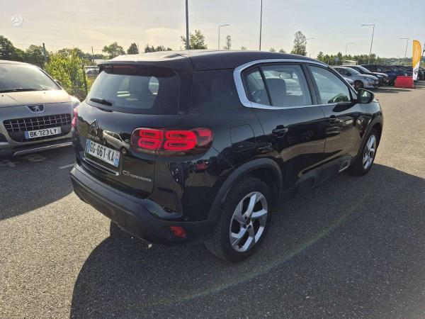 Melns Citroen C5 Aircross 2022 Viļņa, ar dzinēja tilpumu 1.50 L un nobraukumu 113 tūkst. km par 12900 €, foto 4 vietnē AUTOMOTO.COM.LV