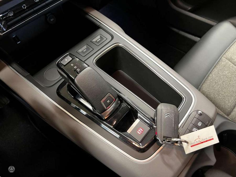 Black Citroen C5 Aircross 2022 in Marijampole, with an engine capacity of 1.20 L and mileage of 136 thousand km for 13068 €, photo 12 on AUTOMOTO.COM.LV
