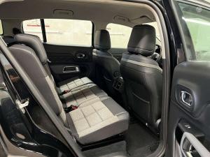 Black Citroen C5 Aircross 2022 in Marijampole, with an engine capacity of 1.20 L and mileage of 136 thousand km for 13068 €, photo 15 on AUTOMOTO.COM.LV