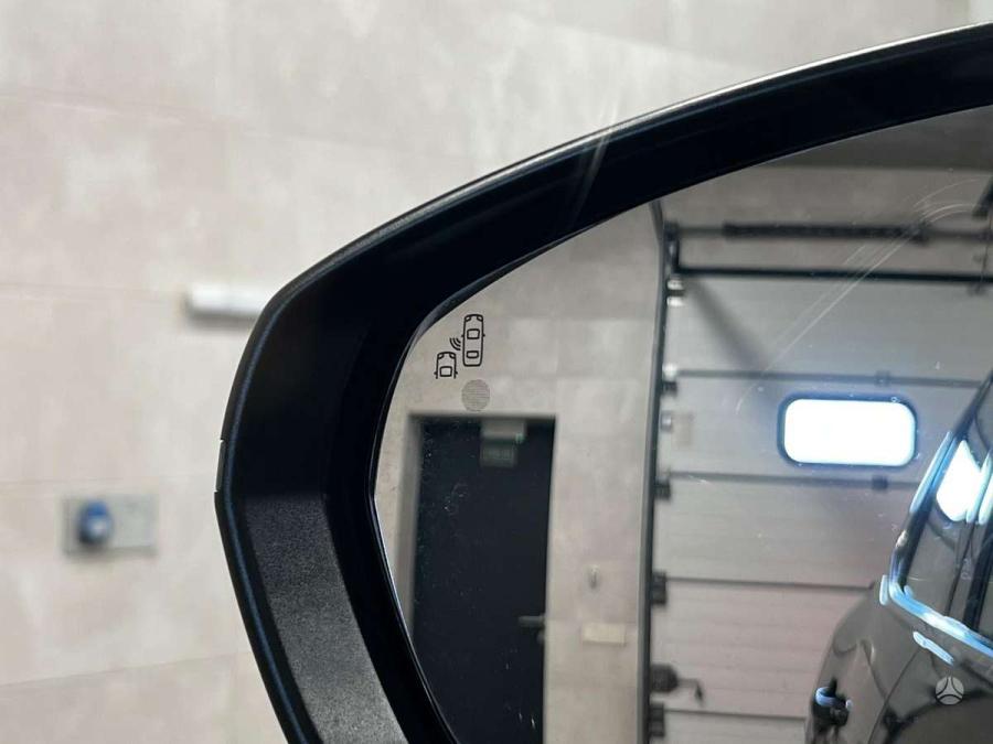 Black Citroen C5 Aircross 2022 in Marijampole, with an engine capacity of 1.20 L and mileage of 136 thousand km for 13068 €, photo 16 on AUTOMOTO.COM.LV