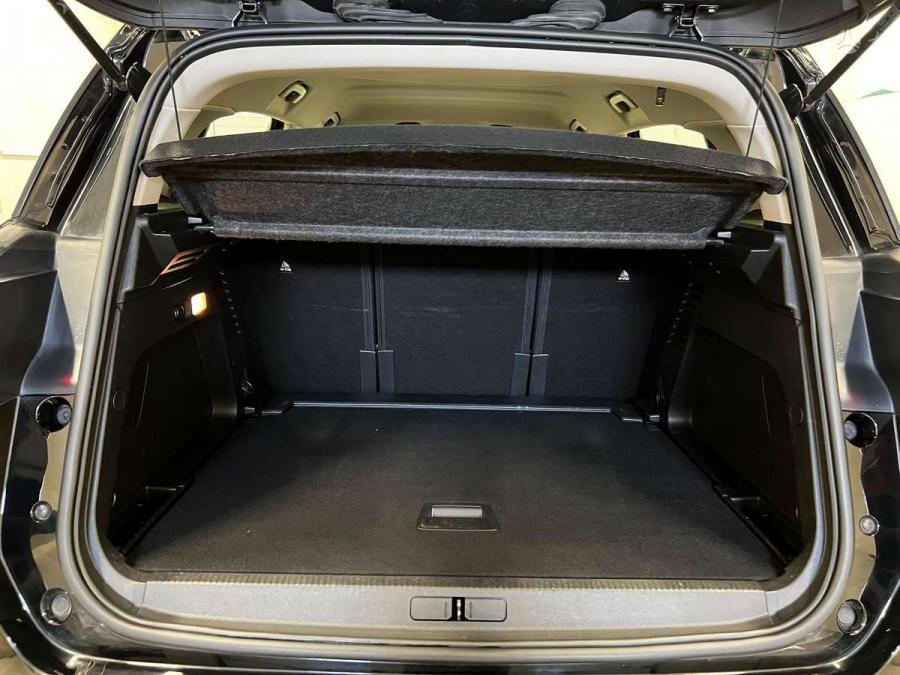 Black Citroen C5 Aircross 2022 in Marijampole, with an engine capacity of 1.20 L and mileage of 136 thousand km for 13068 €, photo 17 on AUTOMOTO.COM.LV