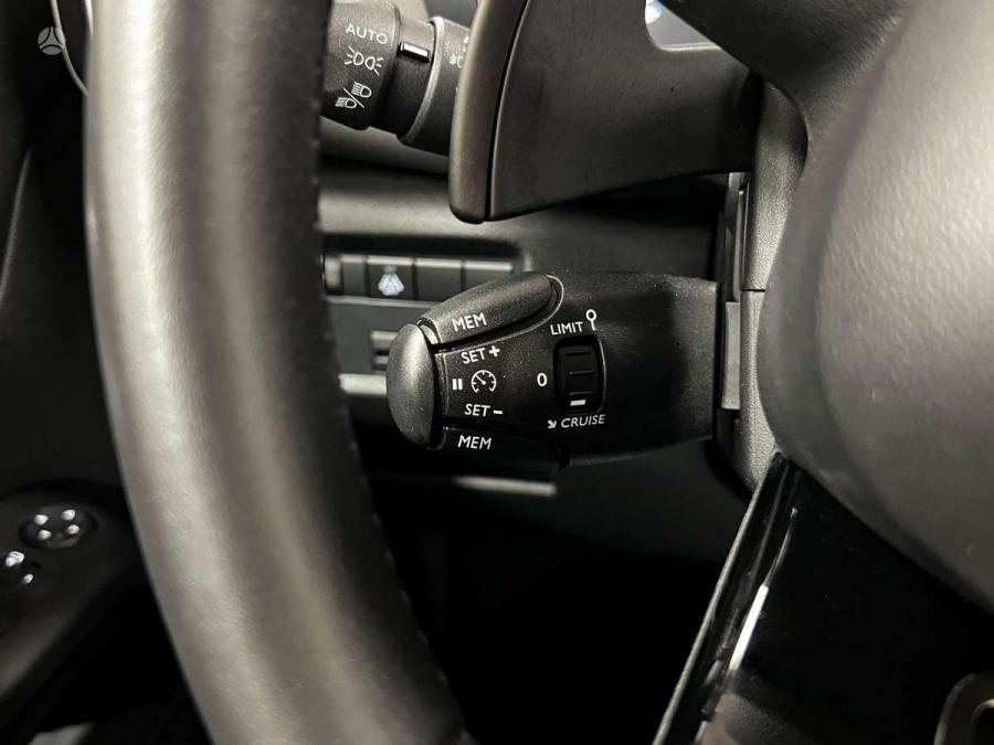 Black Citroen C5 Aircross 2022 in Marijampole, with an engine capacity of 1.20 L and mileage of 154 thousand km for 13371 €, photo 9 on AUTOMOTO.COM.LV