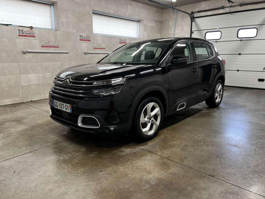 Black Citroen C5 Aircross 2022 in Marijampole, with an engine capacity of 1.20 L and mileage of 148 thousand km for 12342 €, photo 1 on AUTOMOTO.COM.LV
