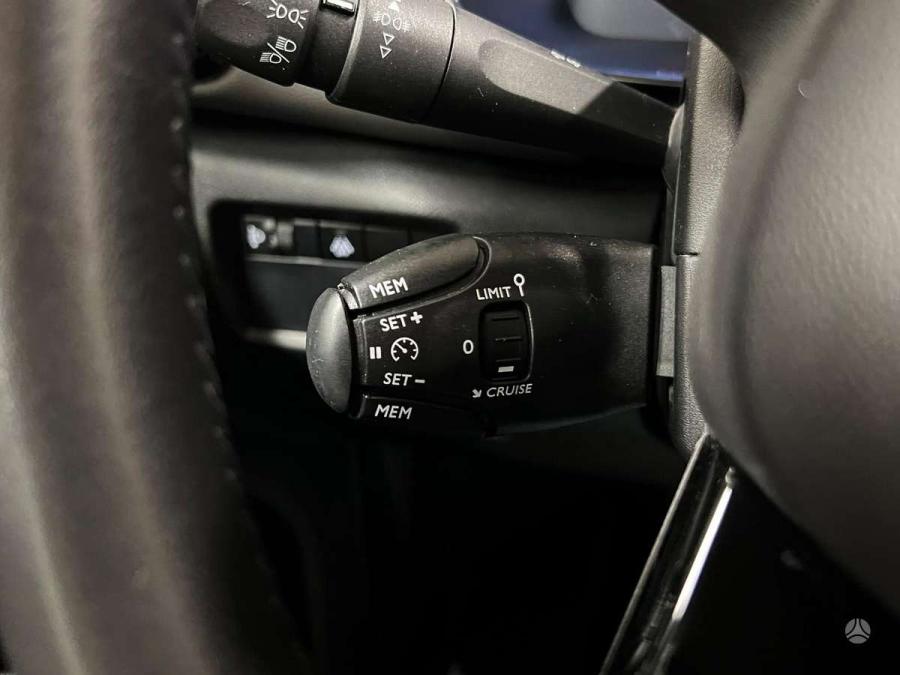 Black Citroen C5 Aircross 2022 in Marijampole, with an engine capacity of 1.20 L and mileage of 148 thousand km for 12342 €, photo 9 on AUTOMOTO.COM.LV