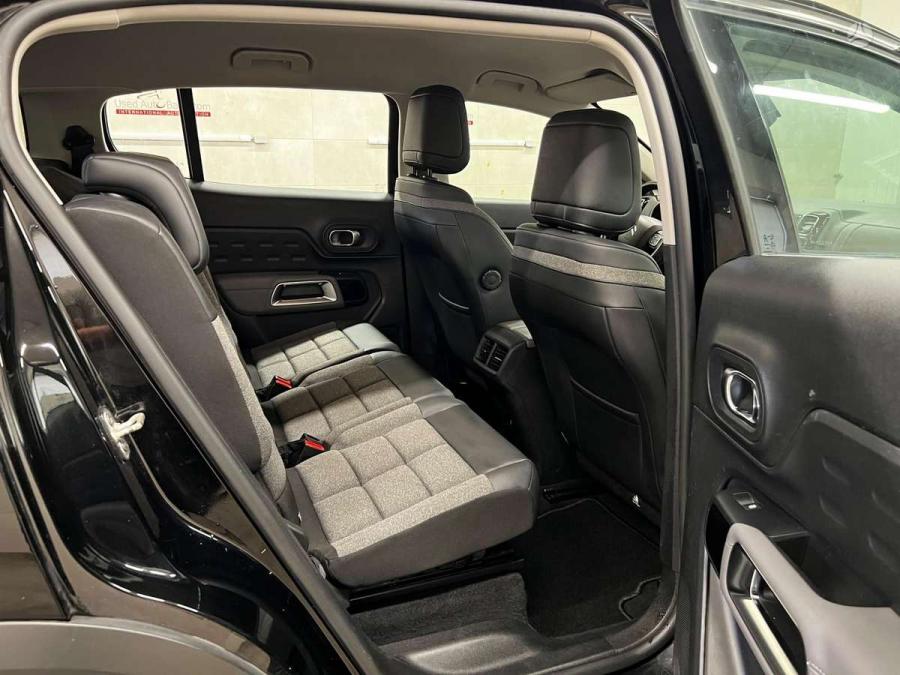 Black Citroen C5 Aircross 2022 in Marijampole, with an engine capacity of 1.20 L and mileage of 148 thousand km for 12342 €, photo 13 on AUTOMOTO.COM.LV