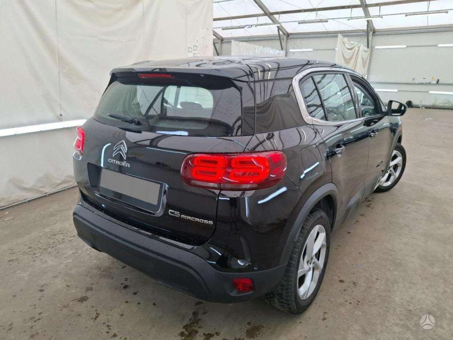 Melns Citroen C5 Aircross 2022 Viļņa, ar dzinēja tilpumu 1.20 L un nobraukumu 114 tūkst. km par 13310 €, foto 3 vietnē AUTOMOTO.COM.LV