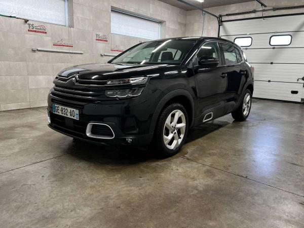 Black Citroen C5 Aircross 2022 in Marijampole, with an engine capacity of 1.50 L and mileage of 154 thousand km for 13189 €, photo 1 on AUTOMOTO.COM.LV