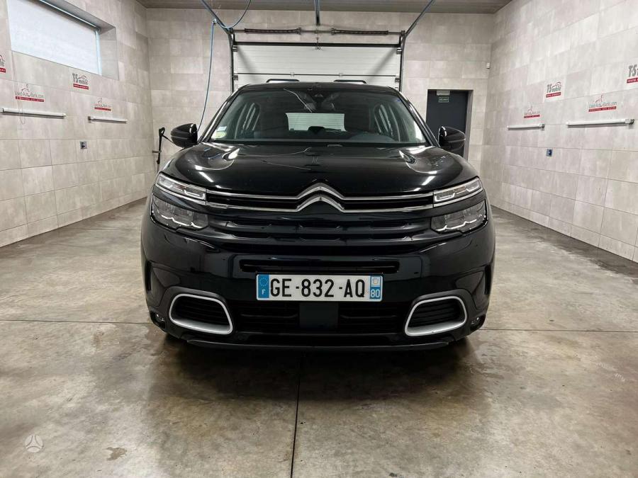 Melns Citroen C5 Aircross 2022 Marijampole, ar dzinēja tilpumu 1.50 L un nobraukumu 154 tūkst. km par 13189 €, foto 3 vietnē AUTOMOTO.COM.LV
