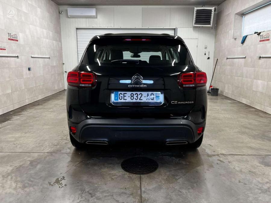Melns Citroen C5 Aircross 2022 Marijampole, ar dzinēja tilpumu 1.50 L un nobraukumu 154 tūkst. km par 13189 €, foto 6 vietnē AUTOMOTO.COM.LV