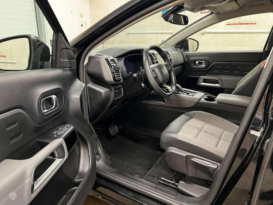 Melns Citroen C5 Aircross 2022 Marijampole, ar dzinēja tilpumu 1.50 L un nobraukumu 154 tūkst. km par 13189 €, foto 8 vietnē AUTOMOTO.COM.LV